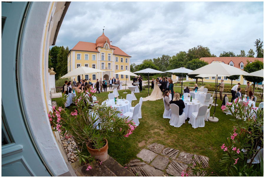 Martina & Frederic | Märchenhochzeit auf Schloss Thurn in Heroldsbach | Hochzeitsfotograf ...